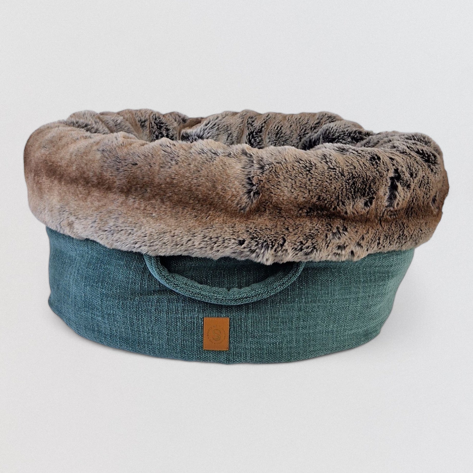 Duurzame Luxe Hondenmand Groen Petrol – Wasbaar & Stijlvol – STUDIO SIF
